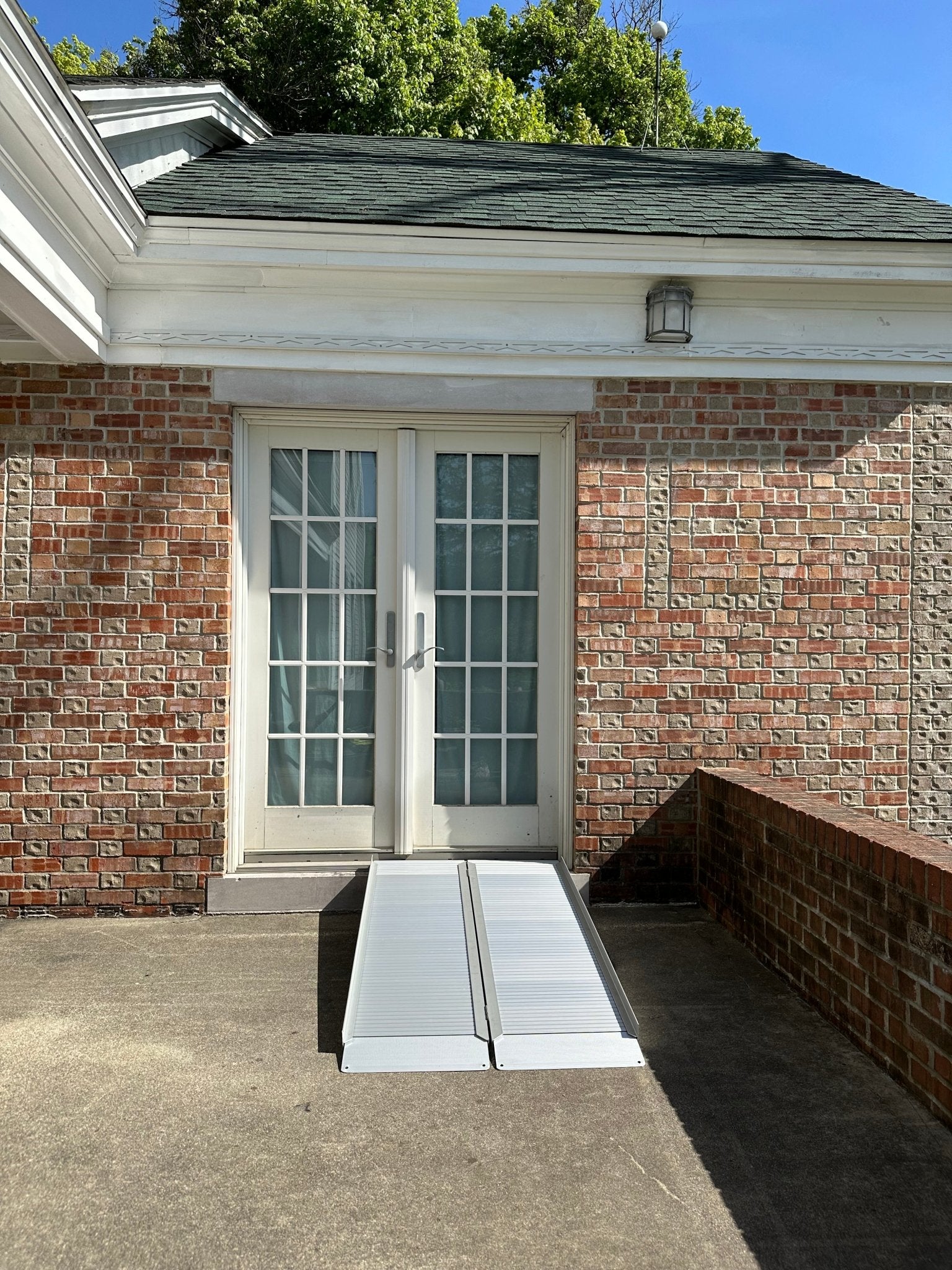 Folding Curb Ramp: Easy Access for Wheelchairs and Scooters ...